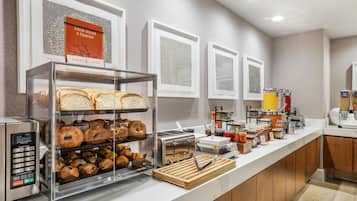 Pequeno-almoço tipo buffet diário incluído
