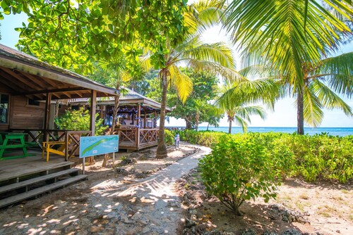 Las Rocas Resort And Dive Center Reviews, Deals & Photos 2024 - Expedia