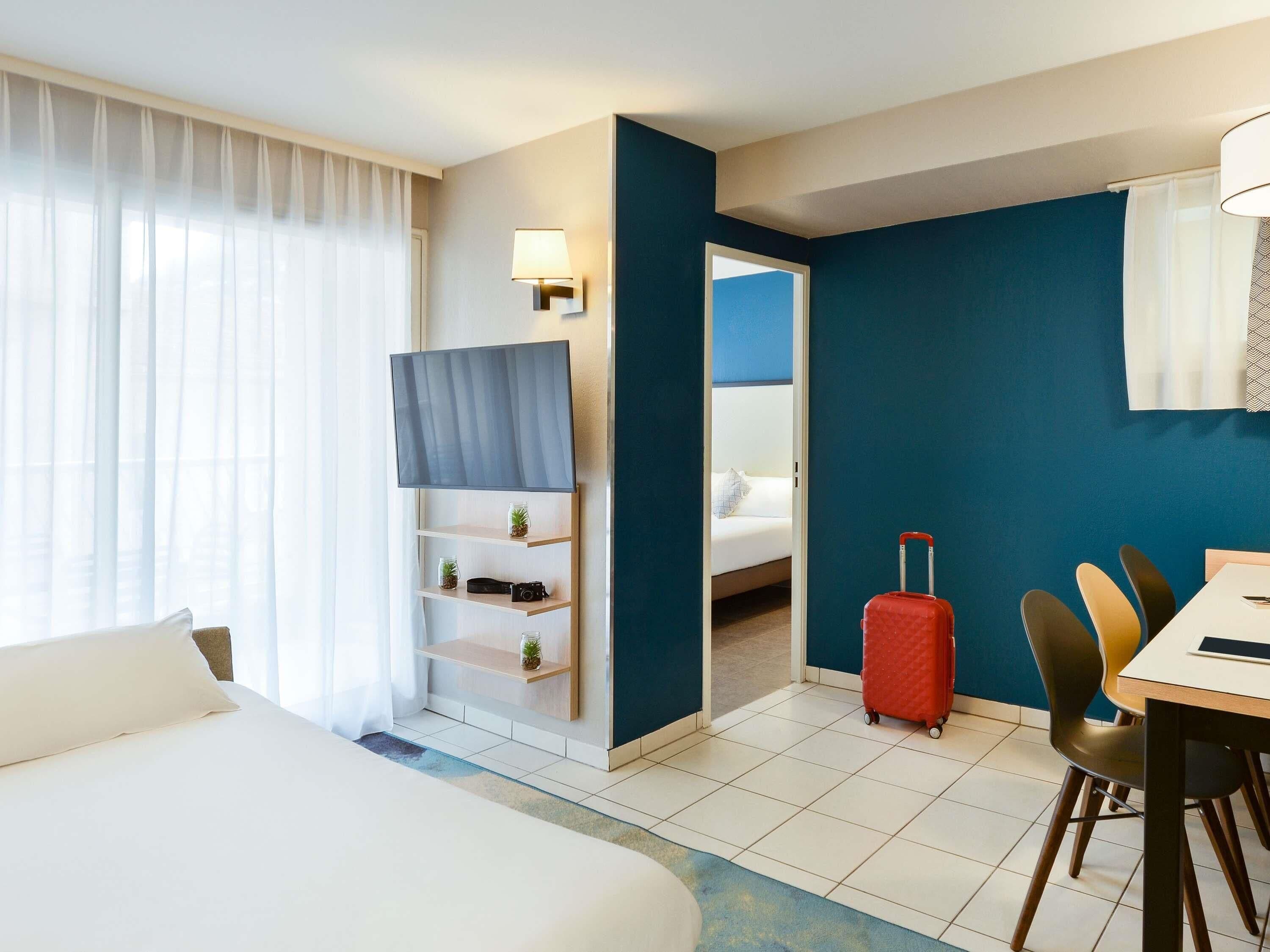 Apartamento, 2 quartos (5-6 People) | Cofre no quarto, secretária 