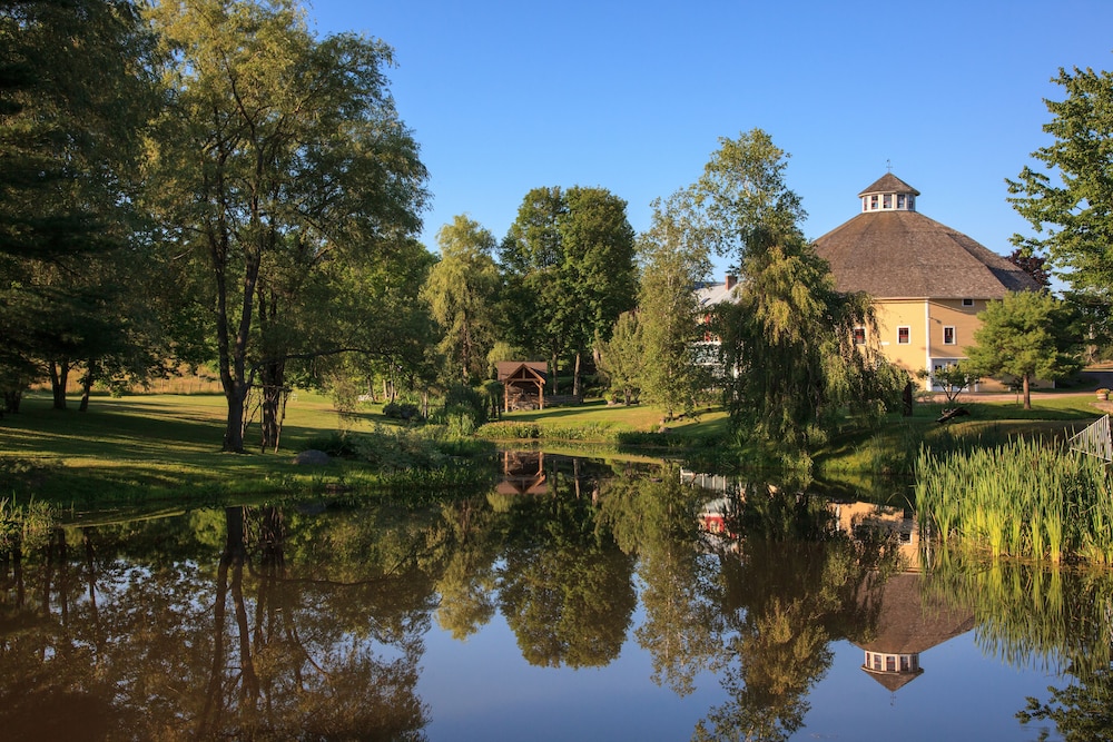 The Inn At Round Barn Farm - Vermont