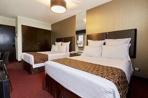 Roupas de cama premium, ferros/tábuas de passar roupa, Wi-Fi de cortesia