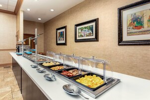 Pequeno-almoço tipo buffet diário incluído 