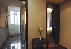 Suite Empresarial | Minibar, secretária, camas desdobráveis, Wi-fi grátis 