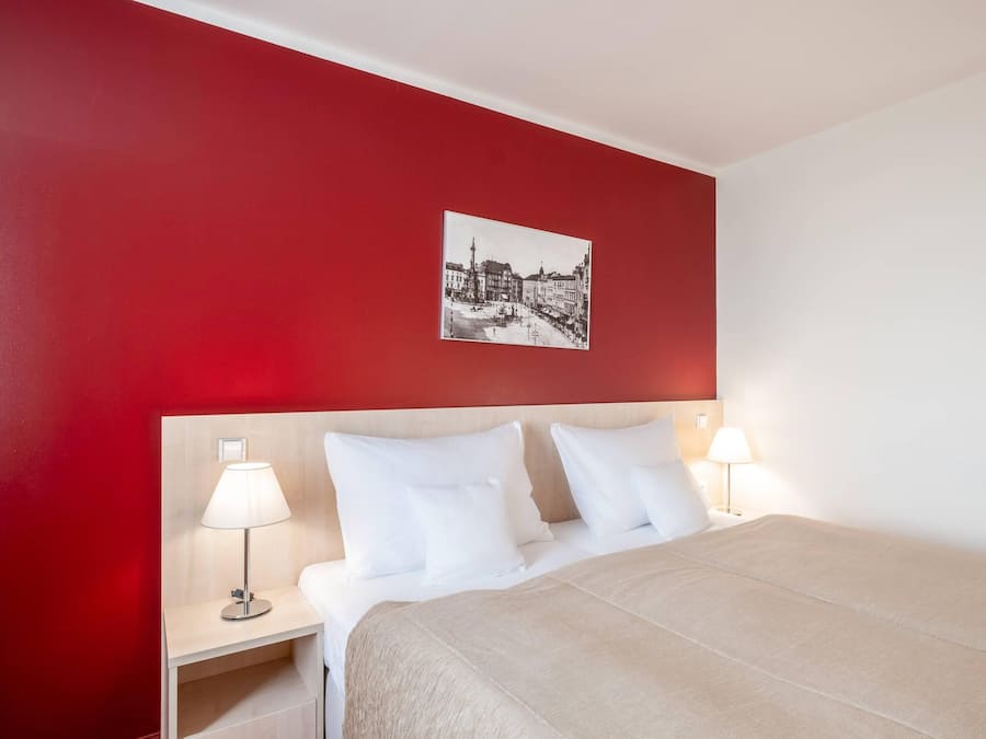 Camas Select Comfort, cofres nos quartos, escrivaninha