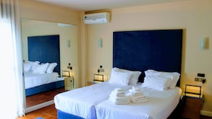 Quarto Twin Deluxe | Roupa de alta qualidade, quartos insonorizados