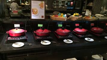 Pequeno-almoço tipo buffet diário (1232 INR por pessoa)