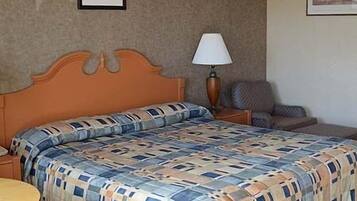 Quarto, 1 cama king-size, não fumadores | Secretária, ferro/tábua de engomar, Wi-fi grátis