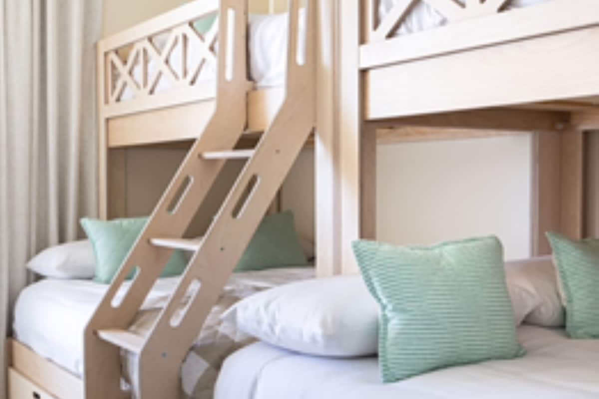 Superior Ocean View - High Floor | Individualmente decorados, individualmente mobiliados