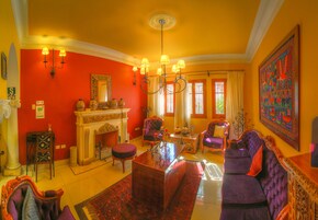 Área de estar no saguão