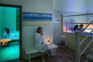 Sauna seca, banheira de hidromassagem, sauna a vapor, banho turco/hammam