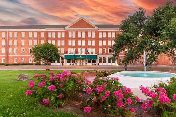 Natchez Grand Hotel & Suites On The River - Natchez, MS