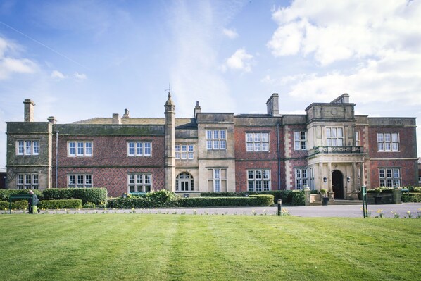 De Vere Cranage Estate, Crewe: Info, Photos, Reviews | Book at Hotels.com