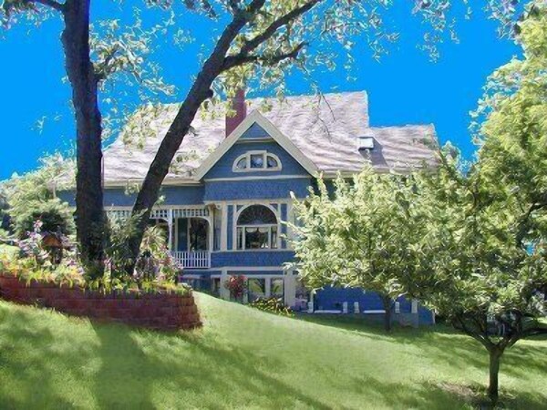 Robins Nest Bed & Breakfast - California