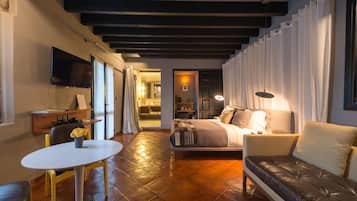 Classic Suite | 1 quarto, roupas de cama premium, frigobar, cofres nos quartos