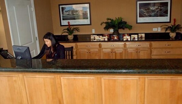 The Champagne Lodge & Luxury Suites - Orland Park, IL