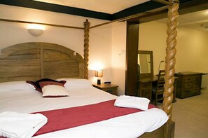 Ferros/tábuas de passar roupa, camas extras/dobráveis (sobretaxa)