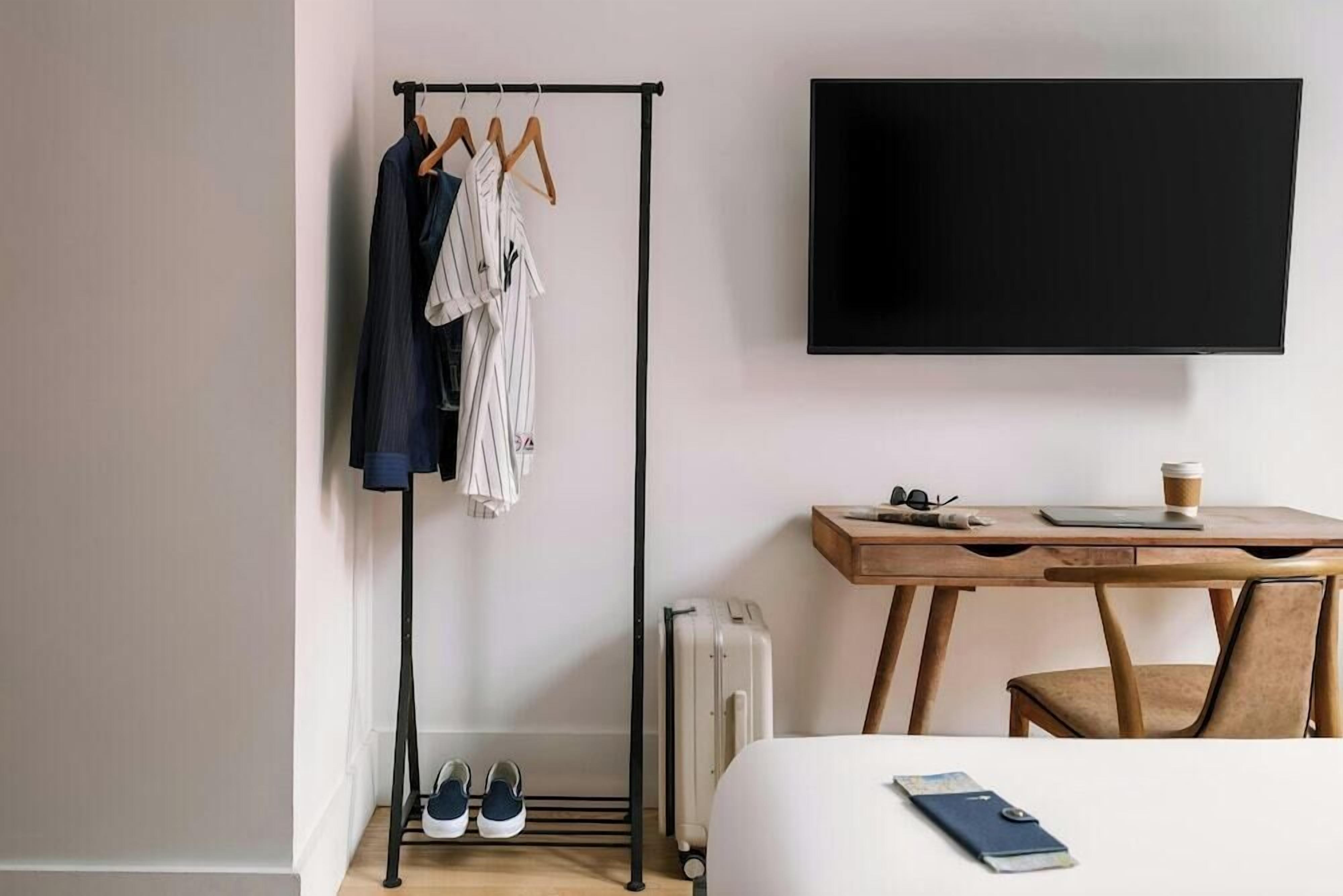 Internet com fios grátis, roupa de cama fornecida 