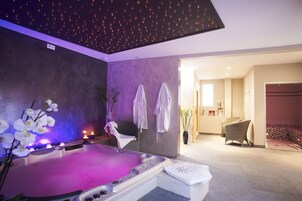 Sauna seca, banheira de hidromassagem, sauna a vapor