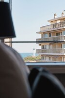 Quarto Comfort, 1 cama queen-size | Minibar, cofre no quarto, secretária, quartos insonorizados