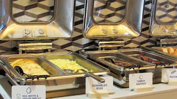 Pequeno-almoço tipo buffet incluído