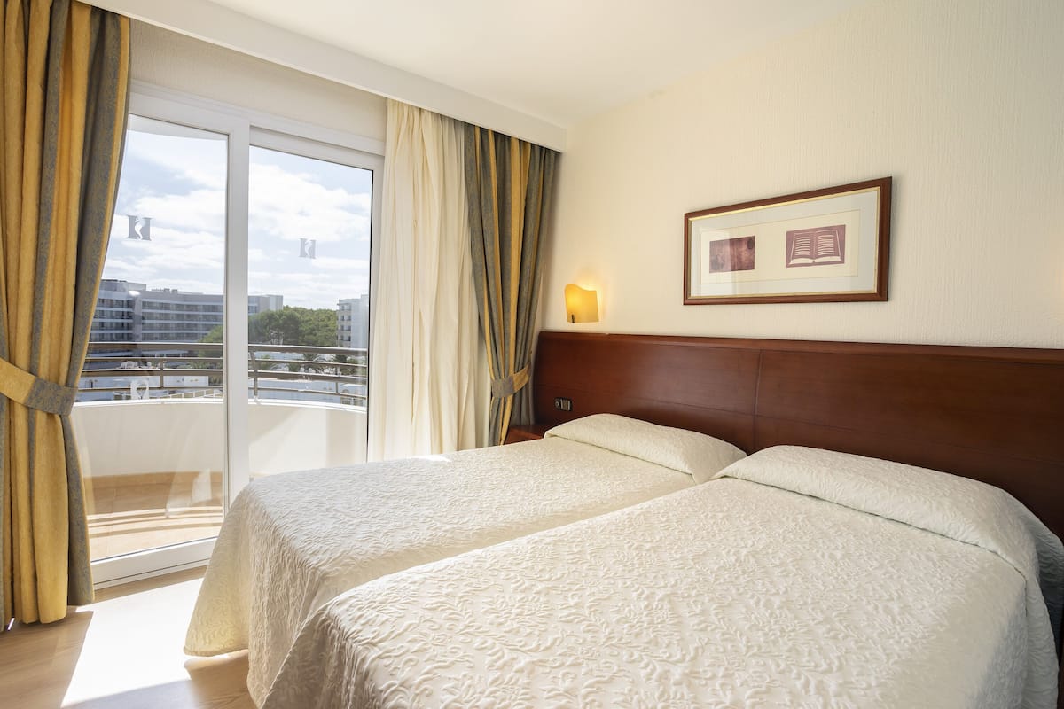 1 quarto, cofre no quarto, quartos insonorizados