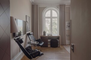 Quarto Duplo Deluxe, vista para o porto | Roupa de alta qualidade, edredões de penas, cofre no quarto 