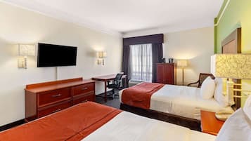 Quarto, 2 camas de casal, acessível (Mobility/Hearing Impaired Accessible) | Roupas de cama premium, cofres nos quartos, escrivaninha