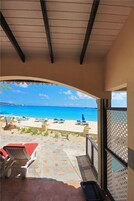 Roupa de alta qualidade, cofre no quarto, com decoração personalizada 