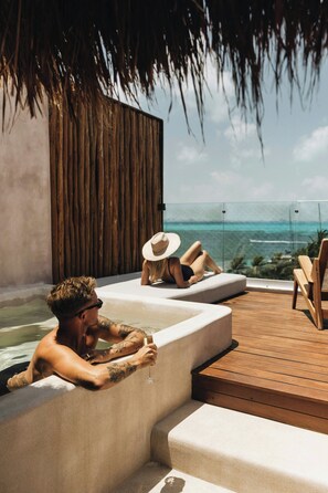 Suite, 1 cama king-size, vista para o oceano (Duplex, Plunge Pool) | Minibar grátis, cofre com capacidade para portátil 