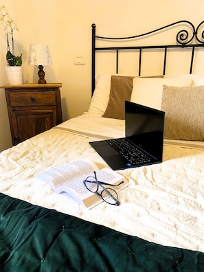 Apartamento panorâmico, 1 quarto | Cortinas blackout, Wi-Fi de cortesia, roupa de cama