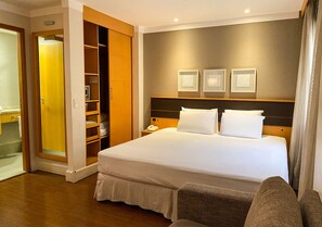 Quarto Duplo Standard | Guarda-roupa