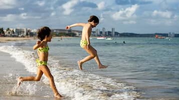Perto da praia, toalhas de praia