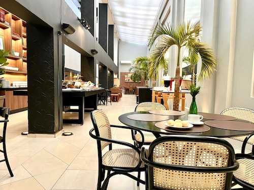 Oasis Tower Hotel