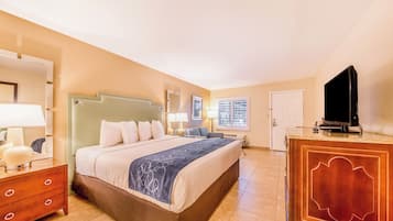 Quarto Deluxe, 1 cama king-size | Roupa de alta qualidade, secretária, ferro/tábua de engomar