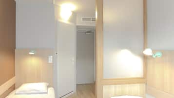 Quarto Twin | Secretária, Wi-fi grátis, roupa de cama fornecida