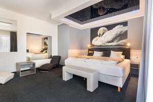 Quarto superluxo | Escrivaninha, espaço de trabalho para notebook, cortinas blackout