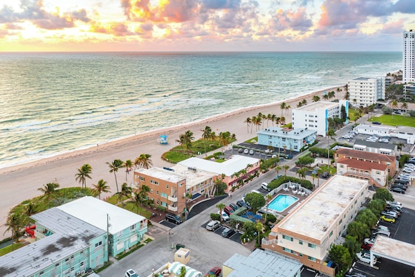 Enchanted Isle Resort - Hollywood, FL