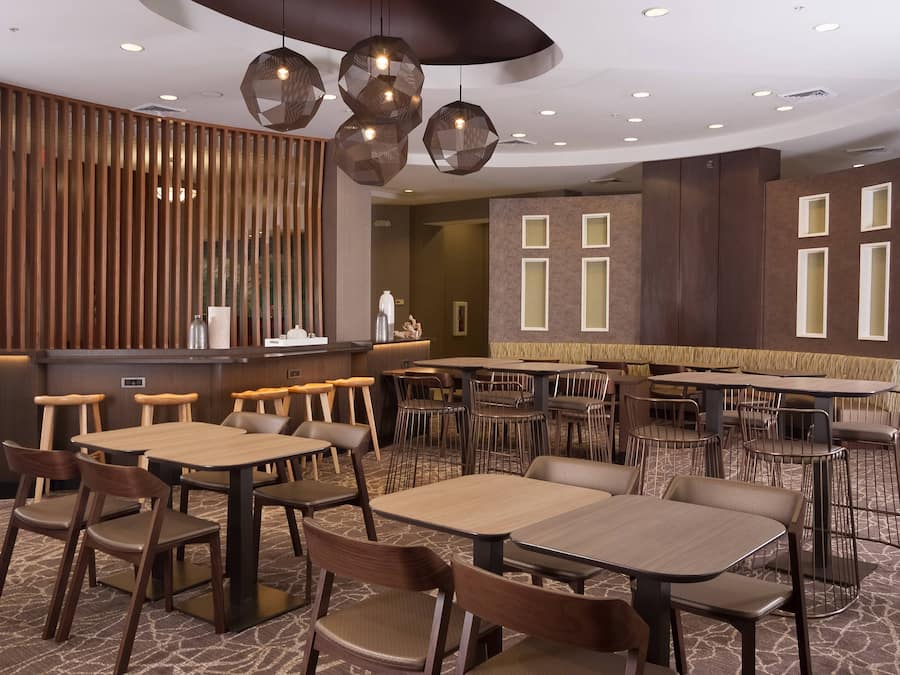 Pequeno-almoço tipo buffet diário incluído
