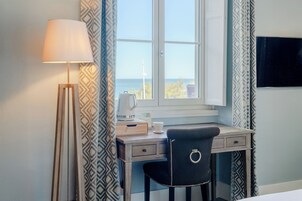 Quarto Duplo de Luxo | Cofre no quarto, Wi-fi grátis, roupa de cama fornecida 