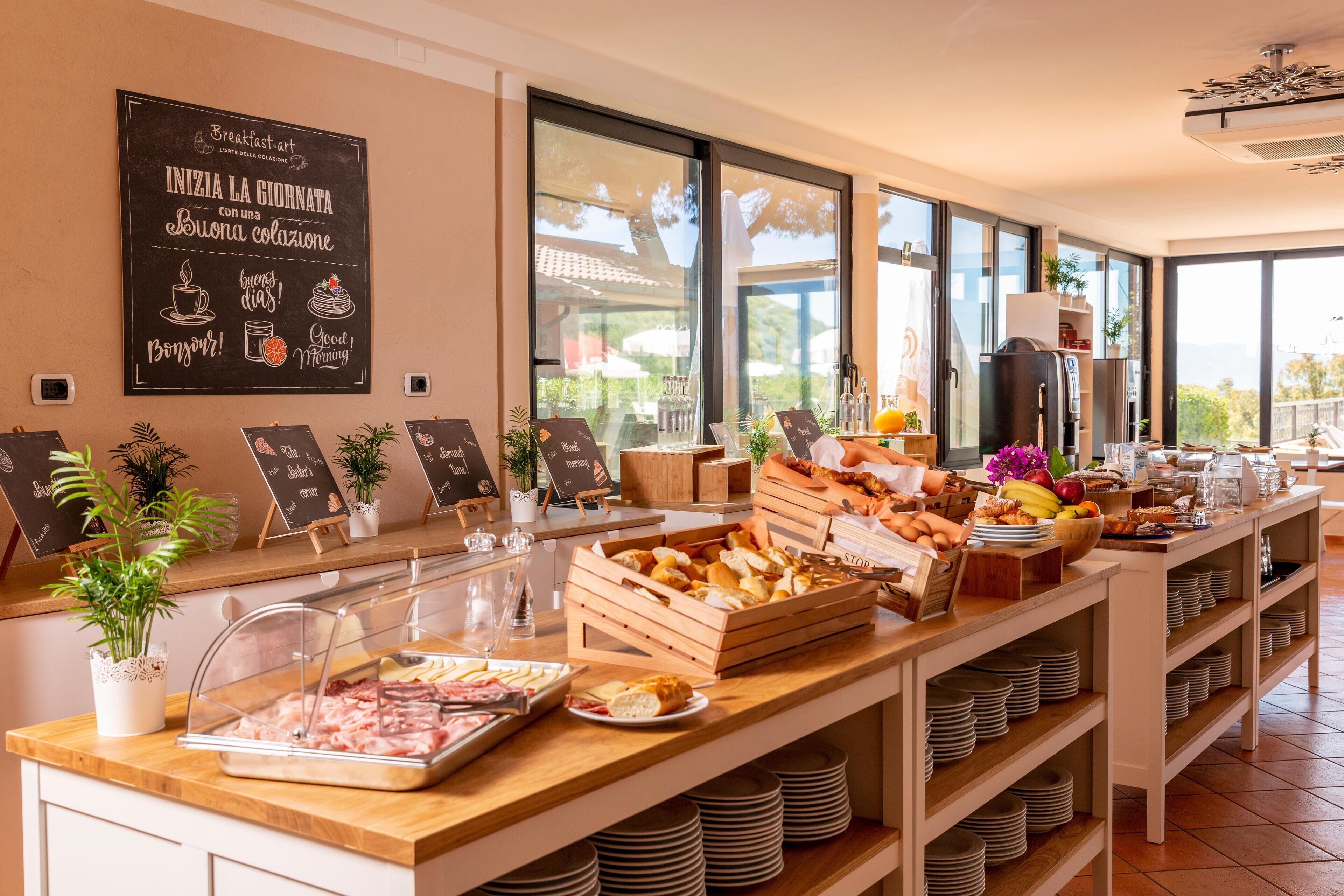 Café da manhã com buffet todos os dias mediante uma taxa