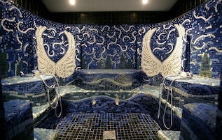 Sala(s) para tratamentos a casais, sauna, banheira de hidromassagem 