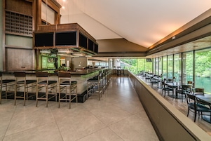 Bar (no alojamento)