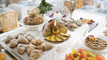 Pequeno-almoço inspirado na cozinha local diário incluído