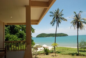 Vista para praia/oceano