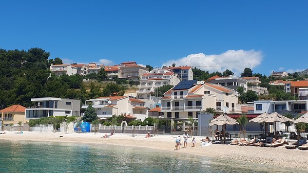 Smartstay Johnny - Podstrana