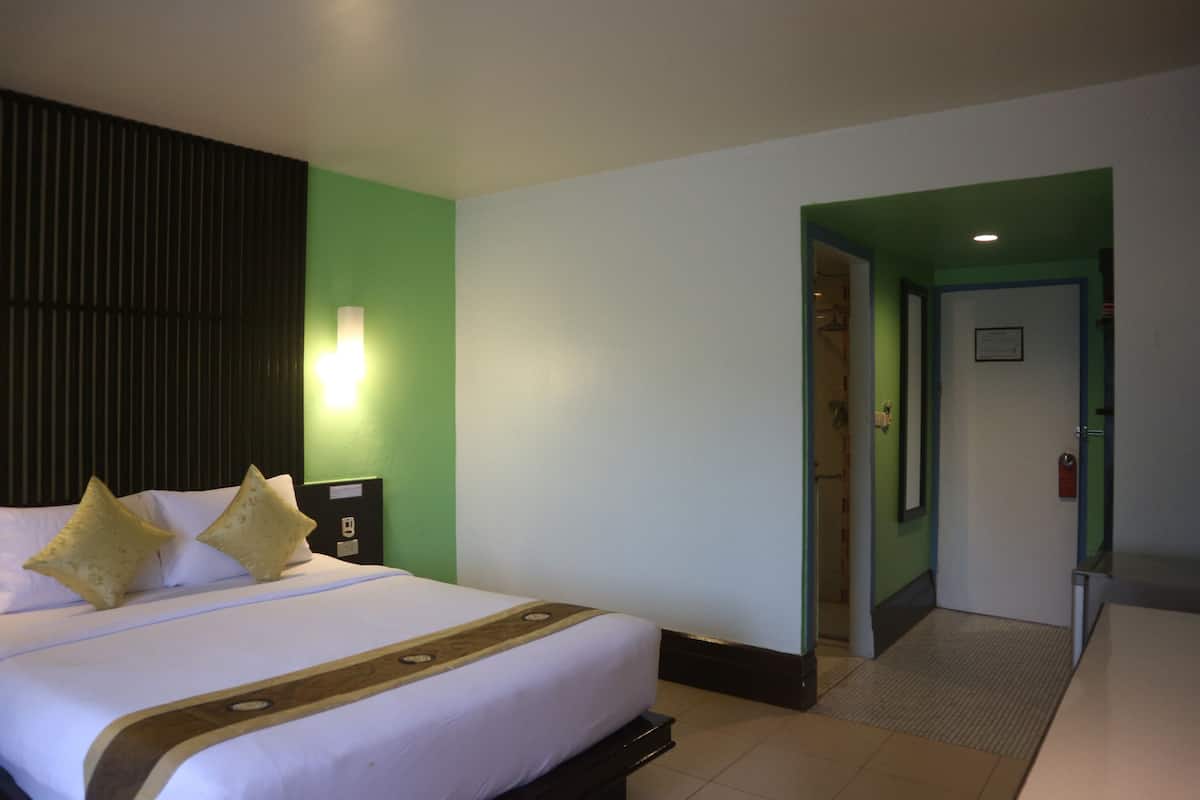Quarto Standard, 1 cama de casal ou 2 camas individuais | Minibar, cofre no quarto, secretária, Wi-fi grátis