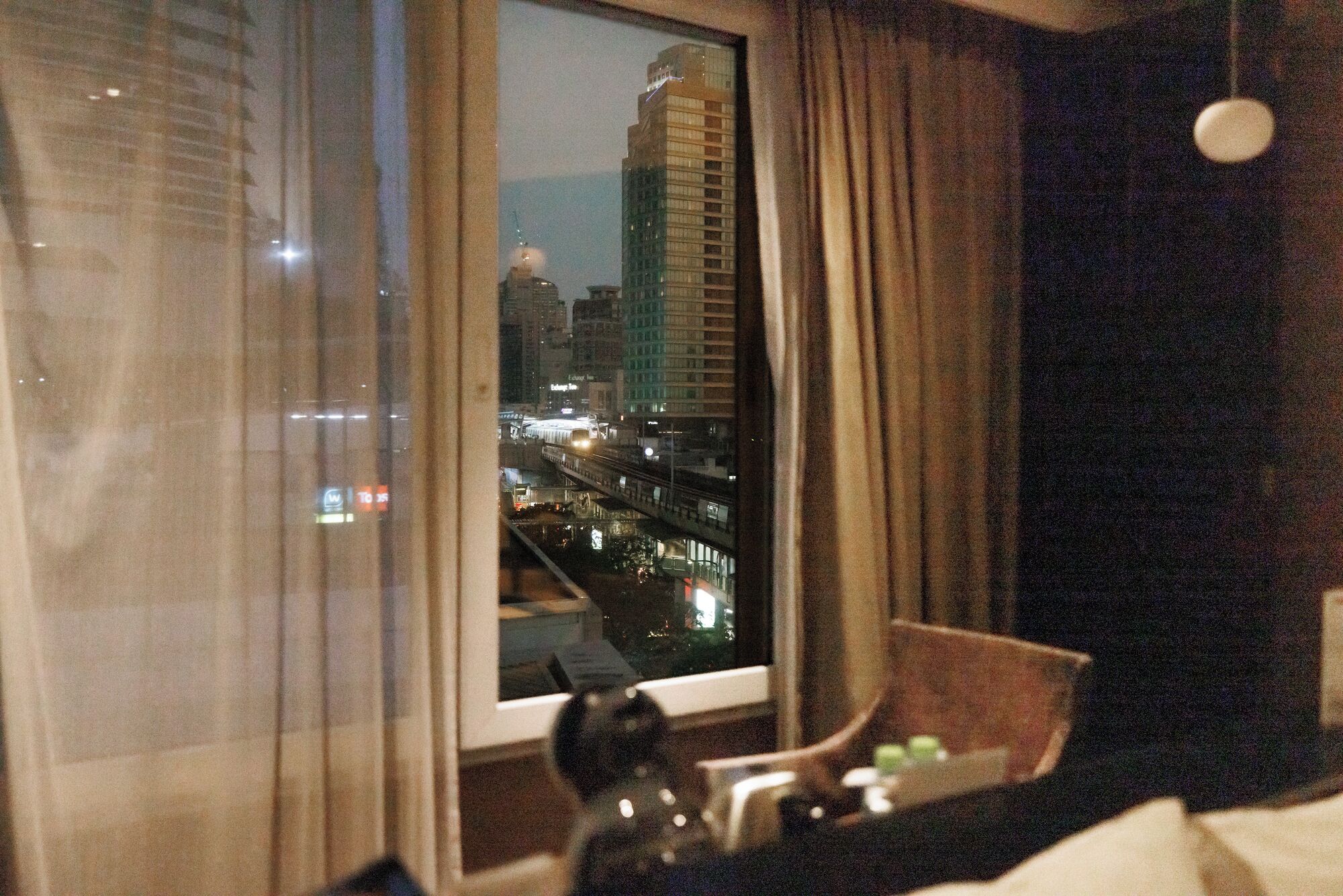 Televisor LCD de 32 polegadas com canais via satélite, televisor 