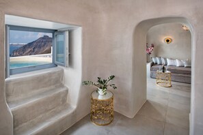 Cave Suite with Outdoor Hot Tub | Lençóis italianos Frette, roupa de alta qualidade 