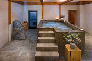 Sauna, banheira de hidromassagem, banho turco, tratamentos corporais 