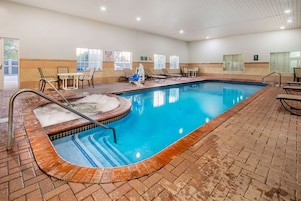 Piscina interior, piscina exterior